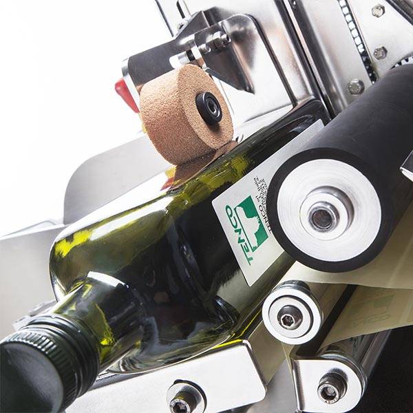 Special labeling applications | MACHINERY | Remplast Caps